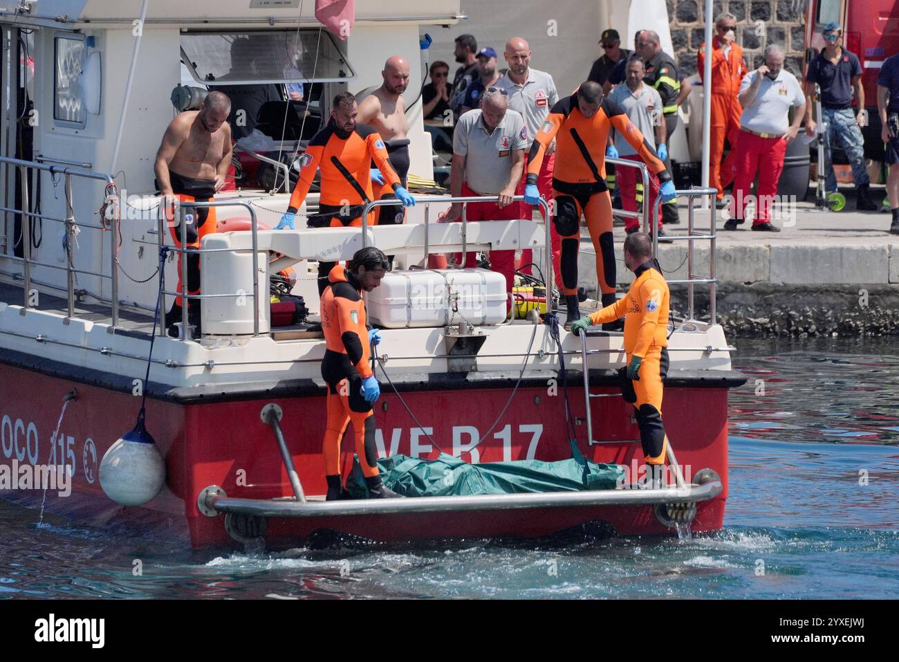 Hannah storm and daughter hi-res stock photography and images - Alamy