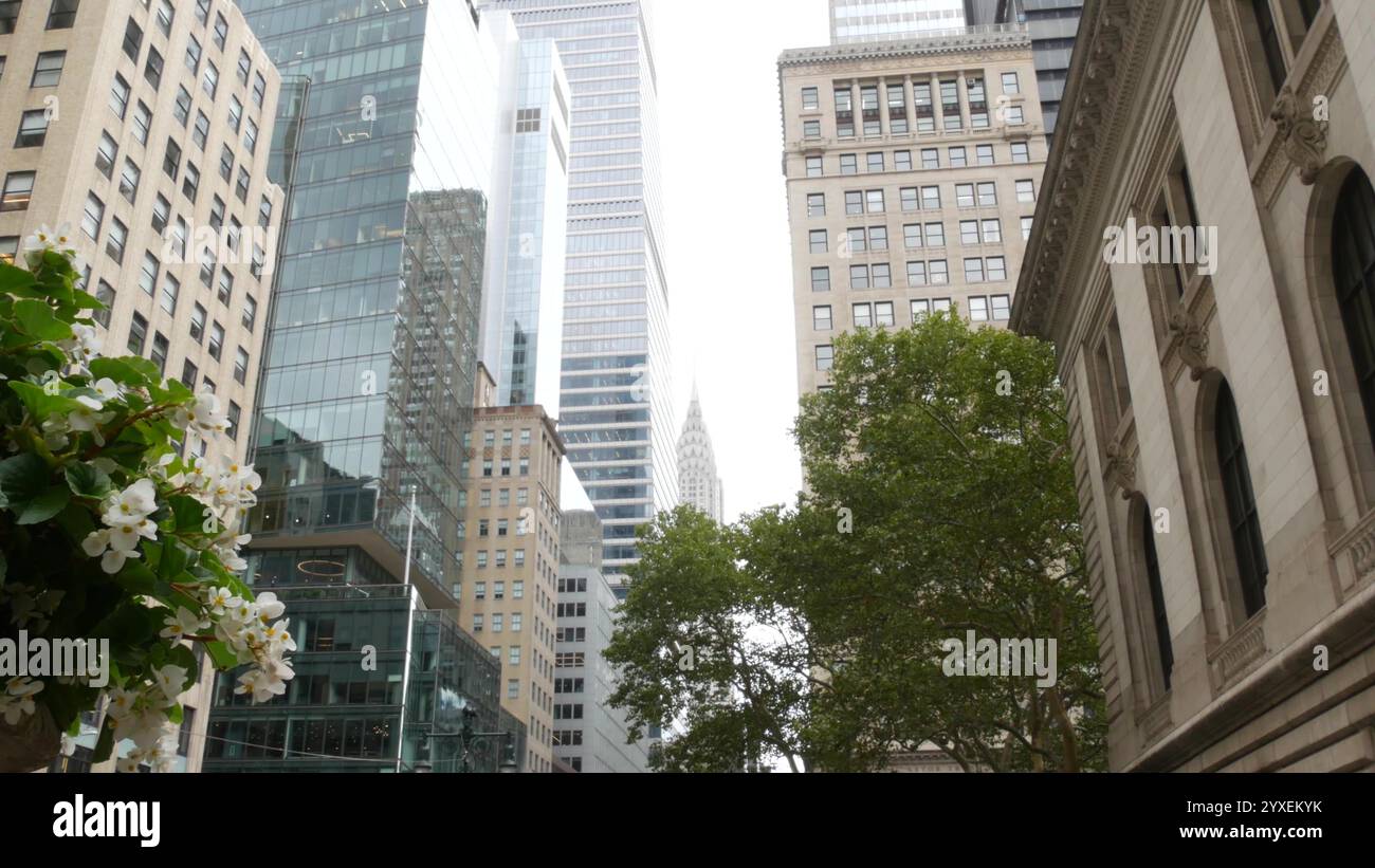 New York City Manhattan Midtown 42 street architecture. Chrysler ...