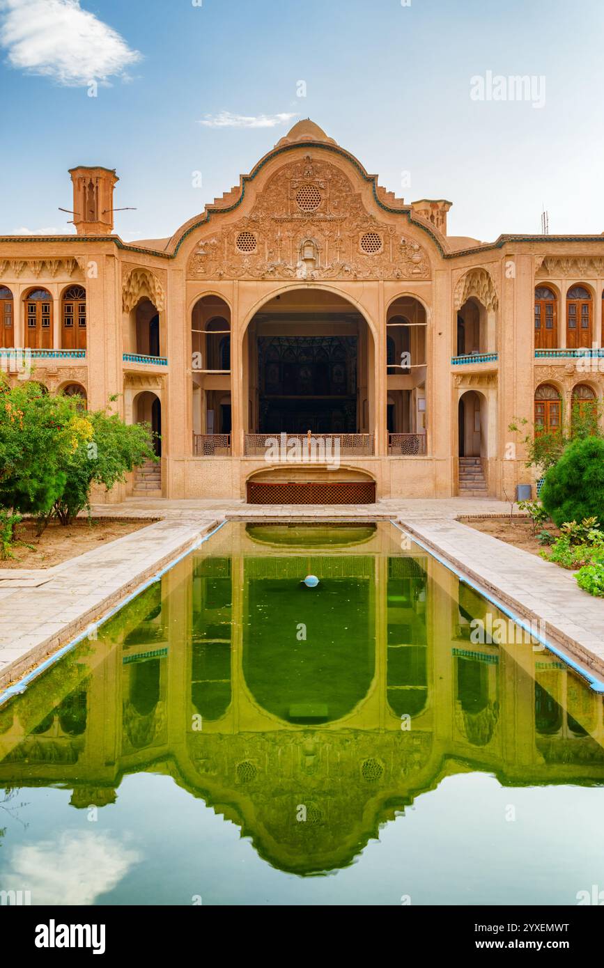 Persian historic home courtyard hi-res stock photography and images - Alamy