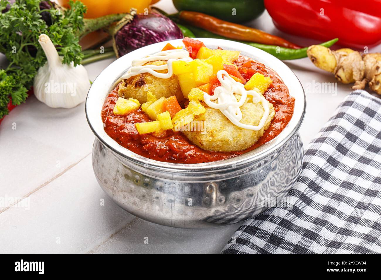 Indian cuisine Kashmari aloo dum potato Stock Photo - Alamy