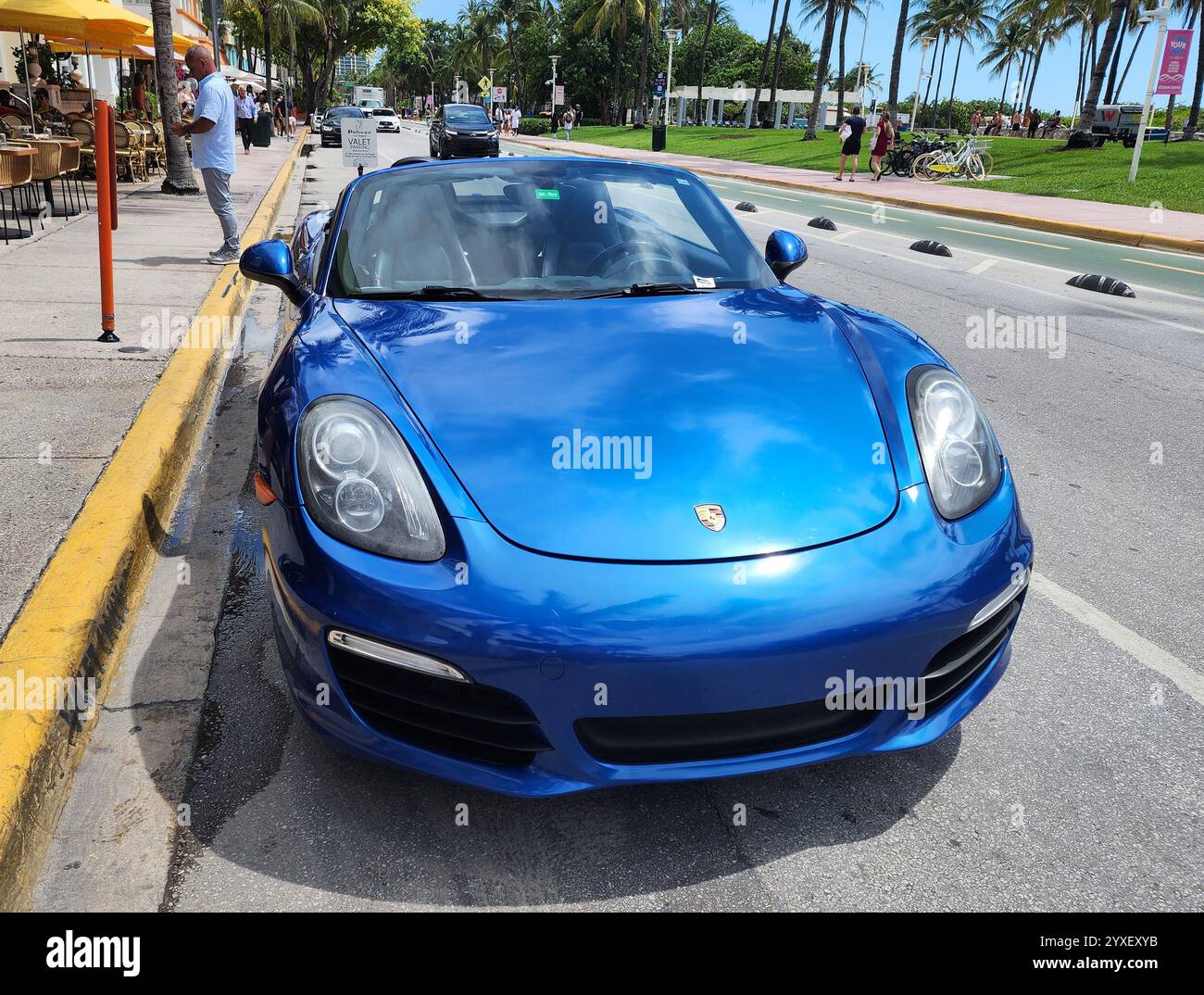 Miami Beach, Florida USA - June 8, 2024: 2018 Porsche 718 Boxter blue ...