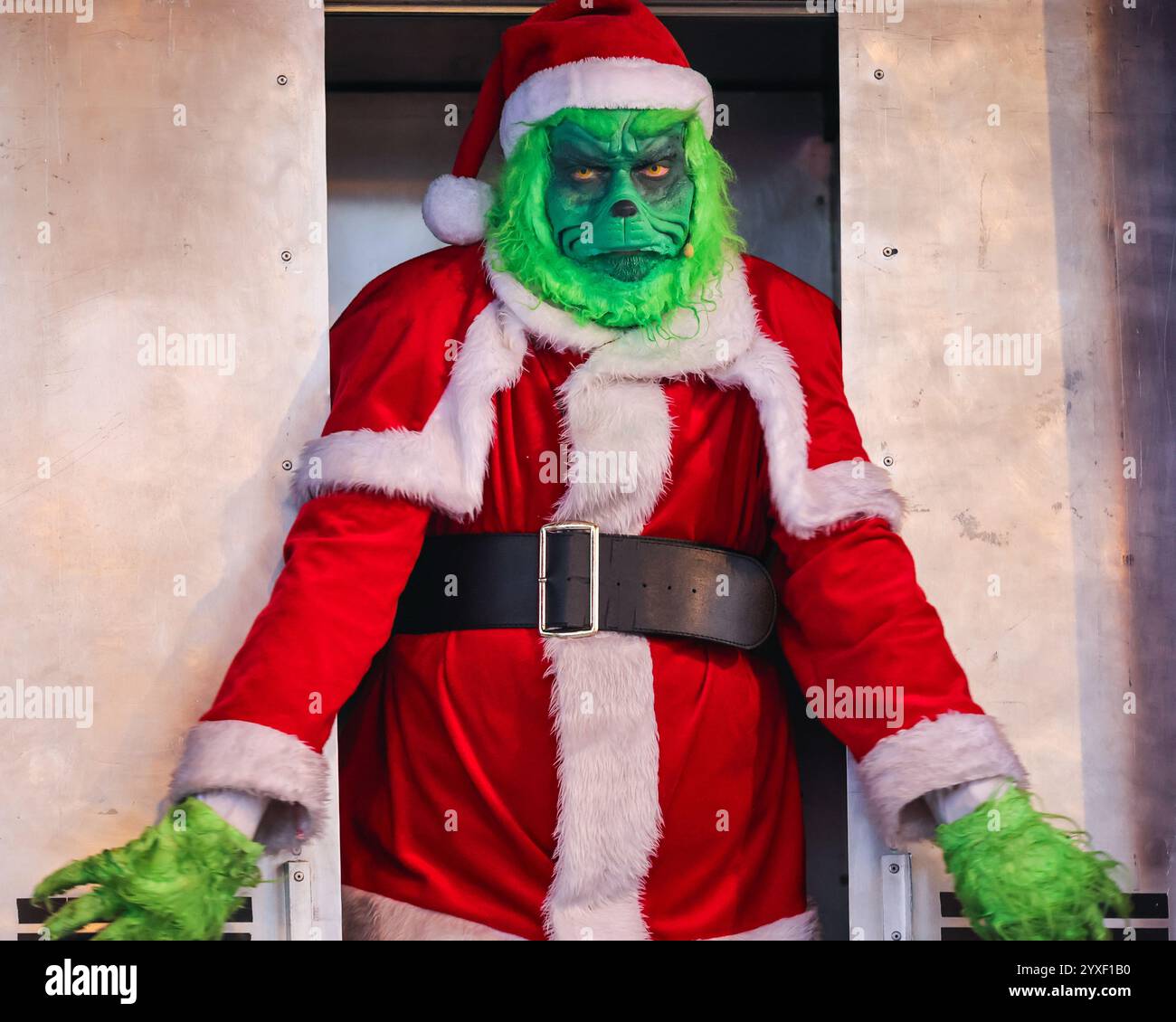 London, UK. 15th Dec, 2024. The Grinch provides free stage ...