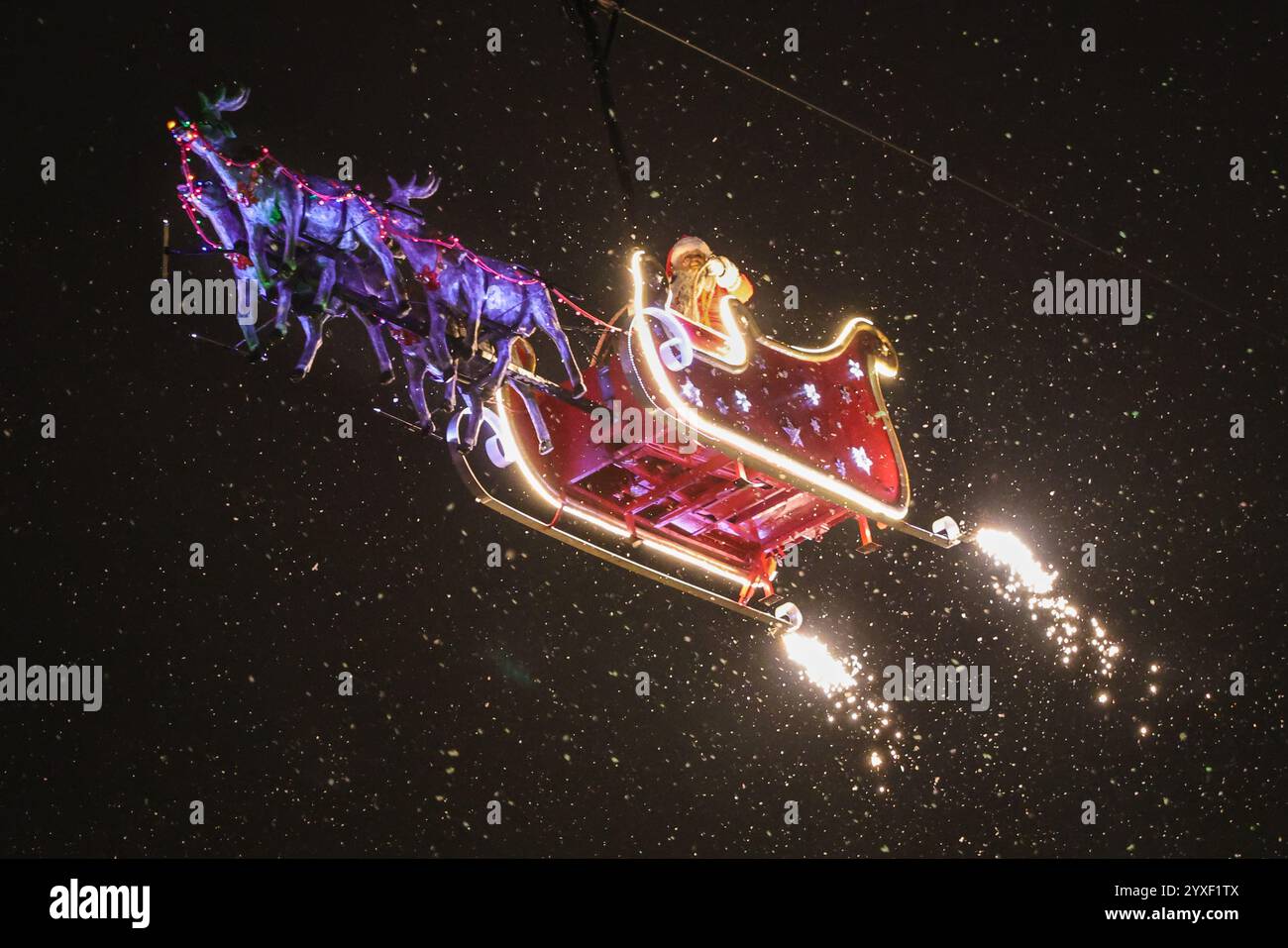 London, UK. 15th Dec, 2024. Twice every evening, Santa Clause rides ...