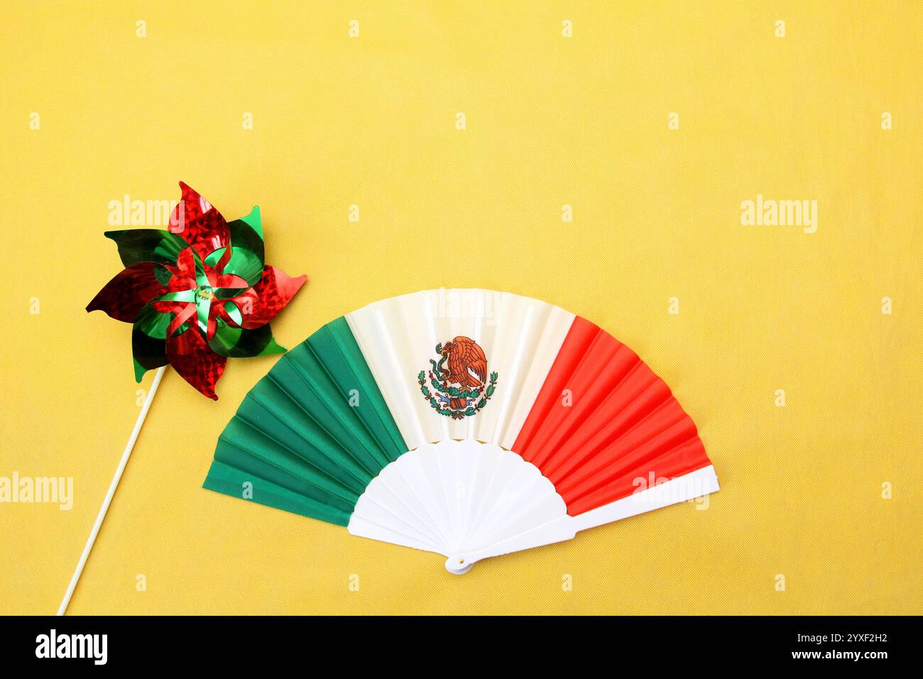 Tricolor fan with the colors of the Mexican flag as a decorative item ...
