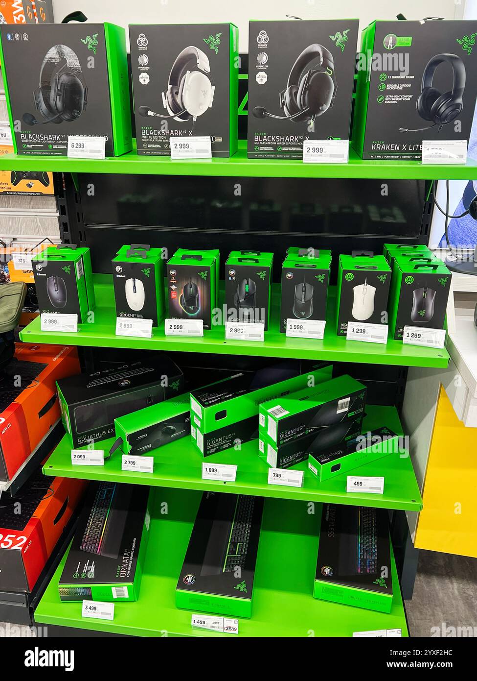 Gaming sound gear hi-res stock photography and images - Alamy