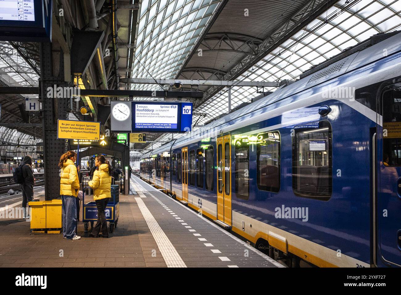 AMSTERDAM - NS's new Airport Sprinter. This new timetable intensifies ...