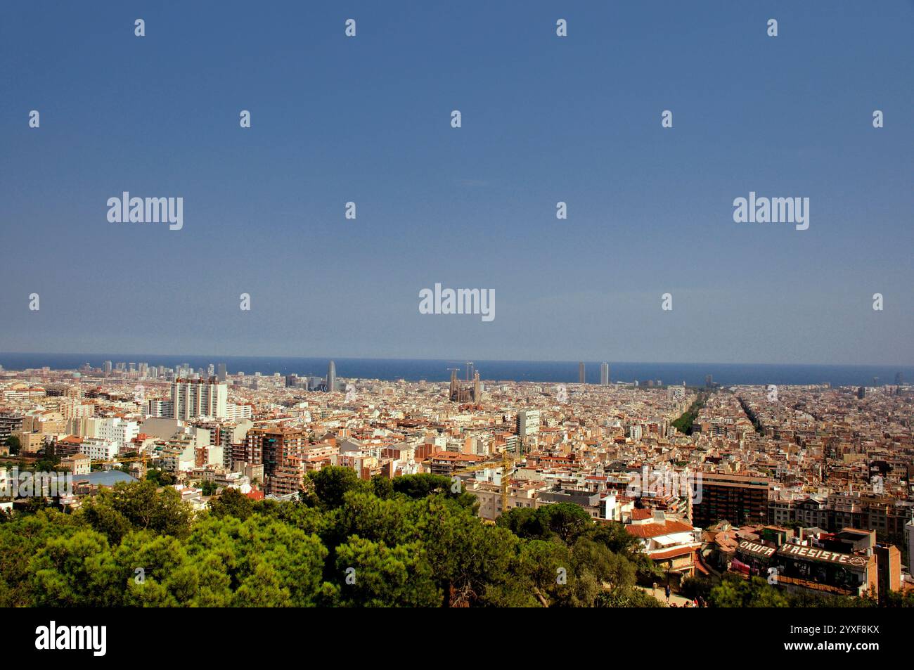 Cities barcelona hi-res stock photography and images - Alamy