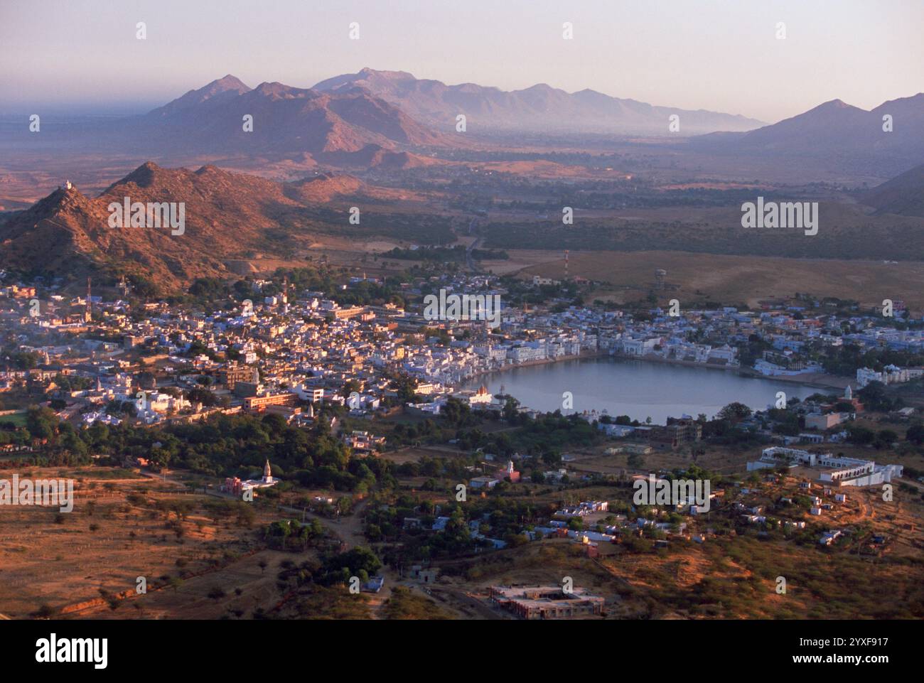 The town of Pushkar, India surrounds holy Pushkar Lake Stock Photo - Alamy