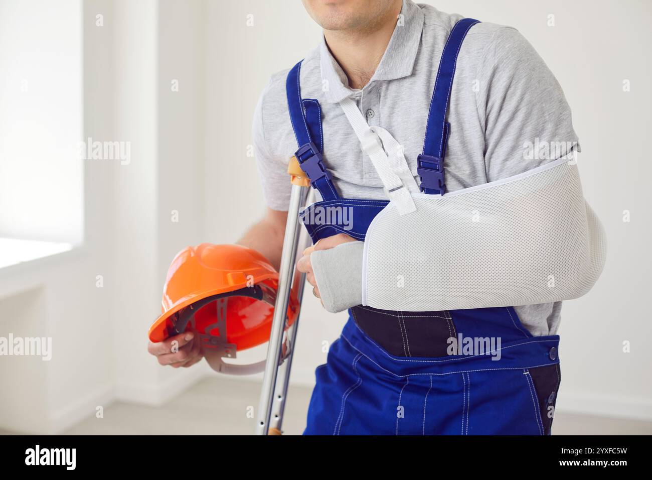 Injured male employee workplace hi-res stock photography and images - Alamy