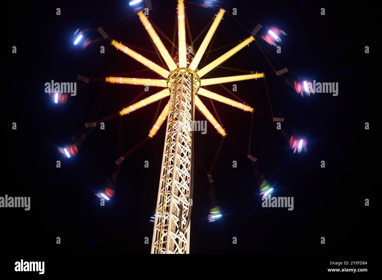 Spinning fairground ride hi-res stock photography and images - Alamy