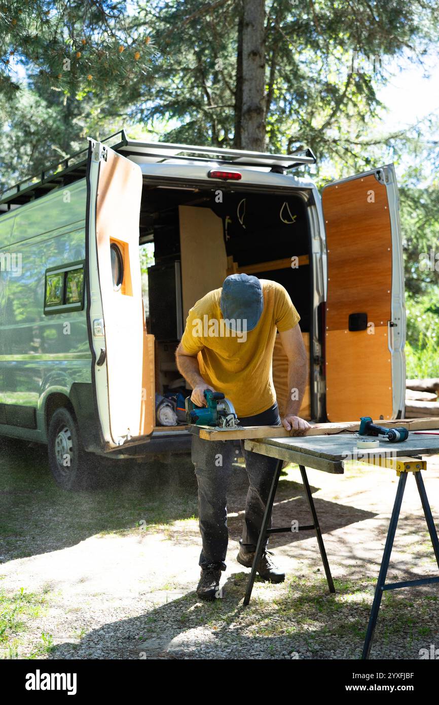 Circular saw outdoors near wood hi-res stock photography and images - Alamy