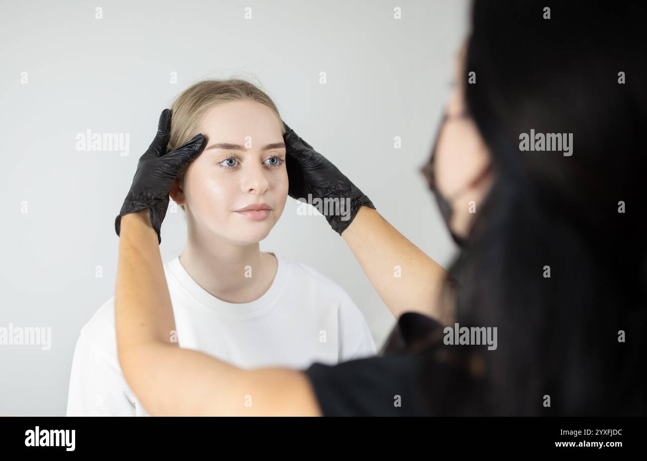 Makeup mastery hi-res stock photography and images - Alamy