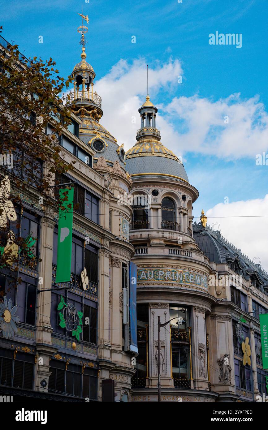 Elegant architecture of a historic building in a bustling city square ...