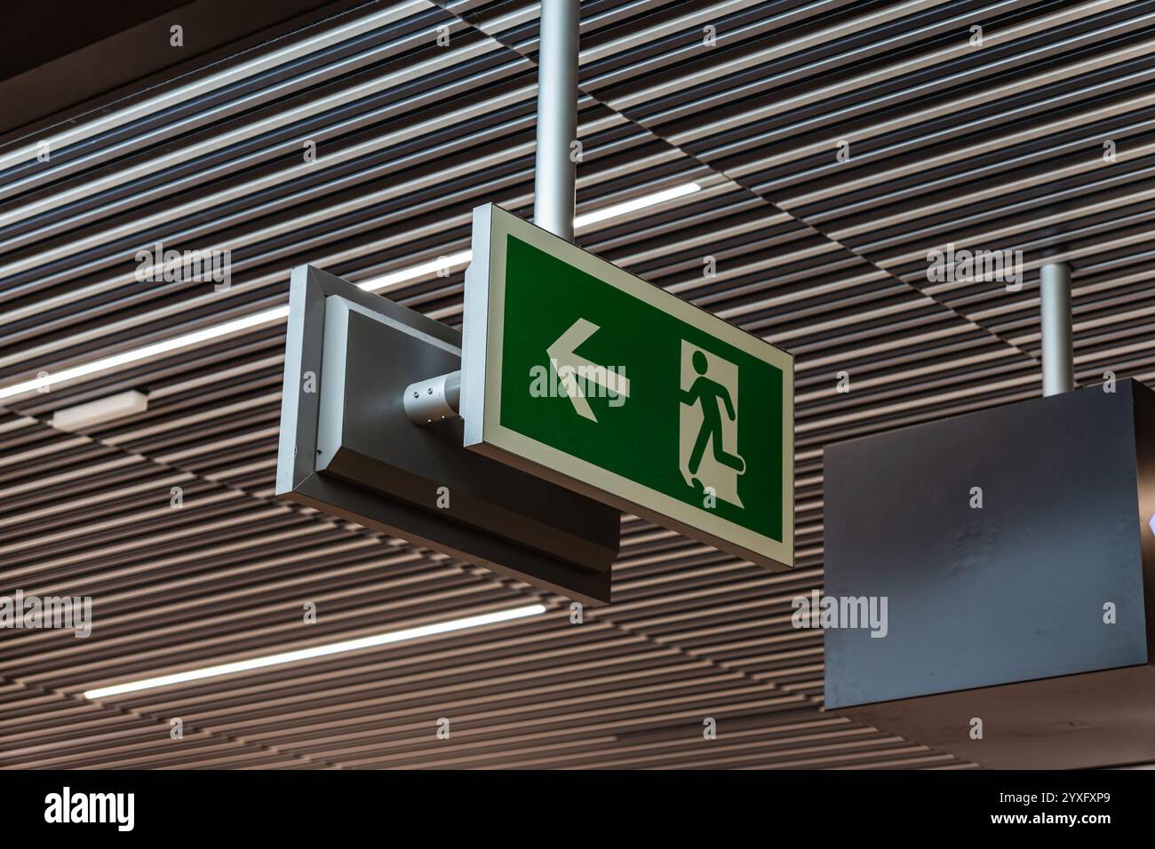 Set arrow sign figure hi-res stock photography and images - Alamy