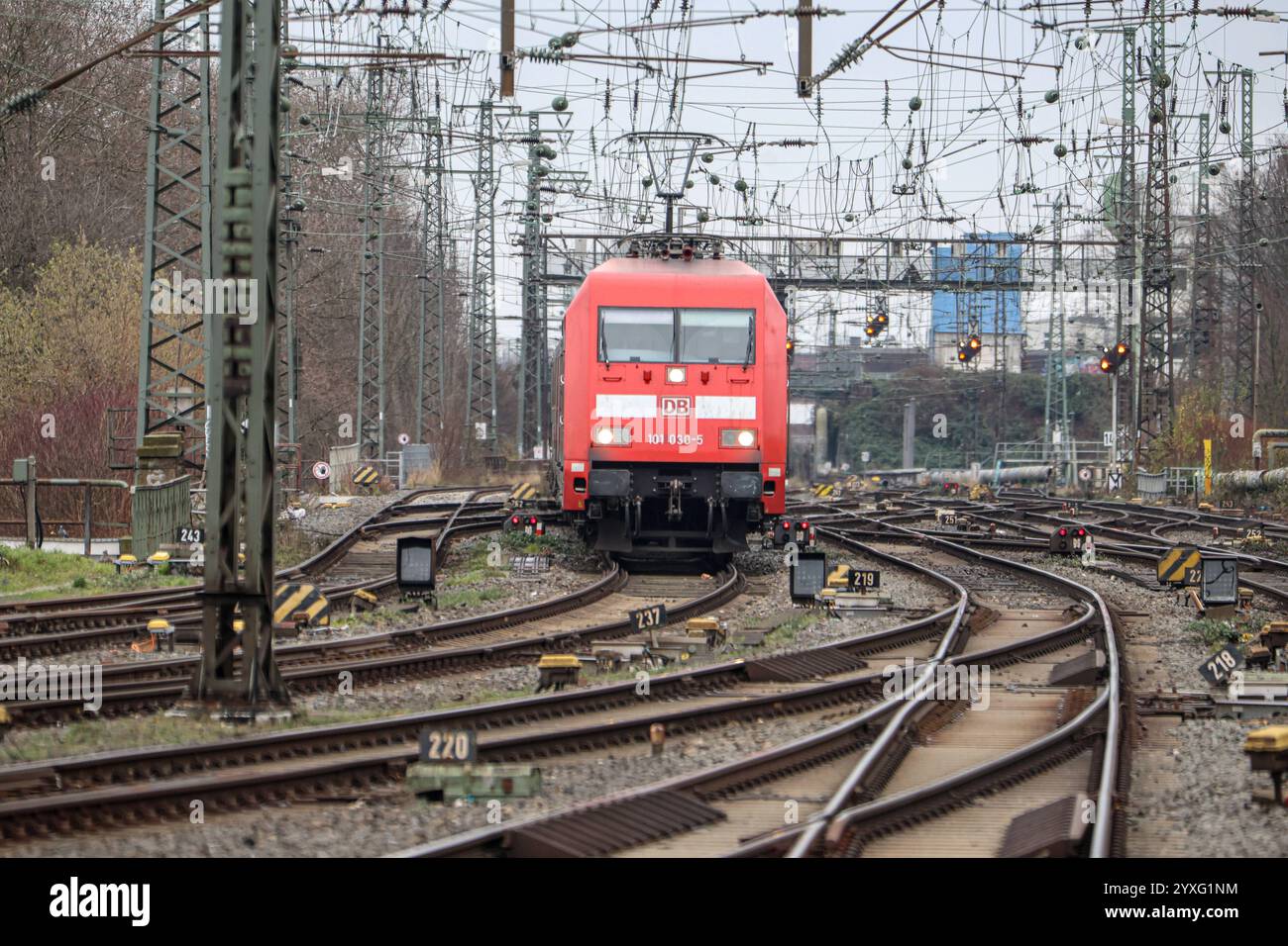 Fahrplanwechsel bei der Bahn: Mehr ICE, weniger Nahverkehr ...
