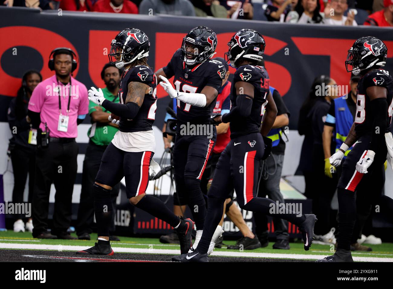 Houston, Texas, USA. 15th Dec, 2024. Houston Texans cornerback Derek ...