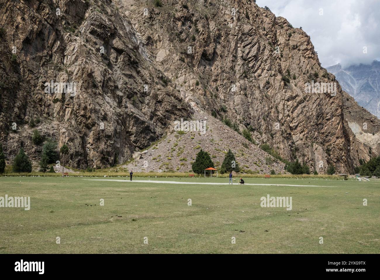 World's highest cricket ground under Rakaposhi, Pissan, Minapin, Nagar ...