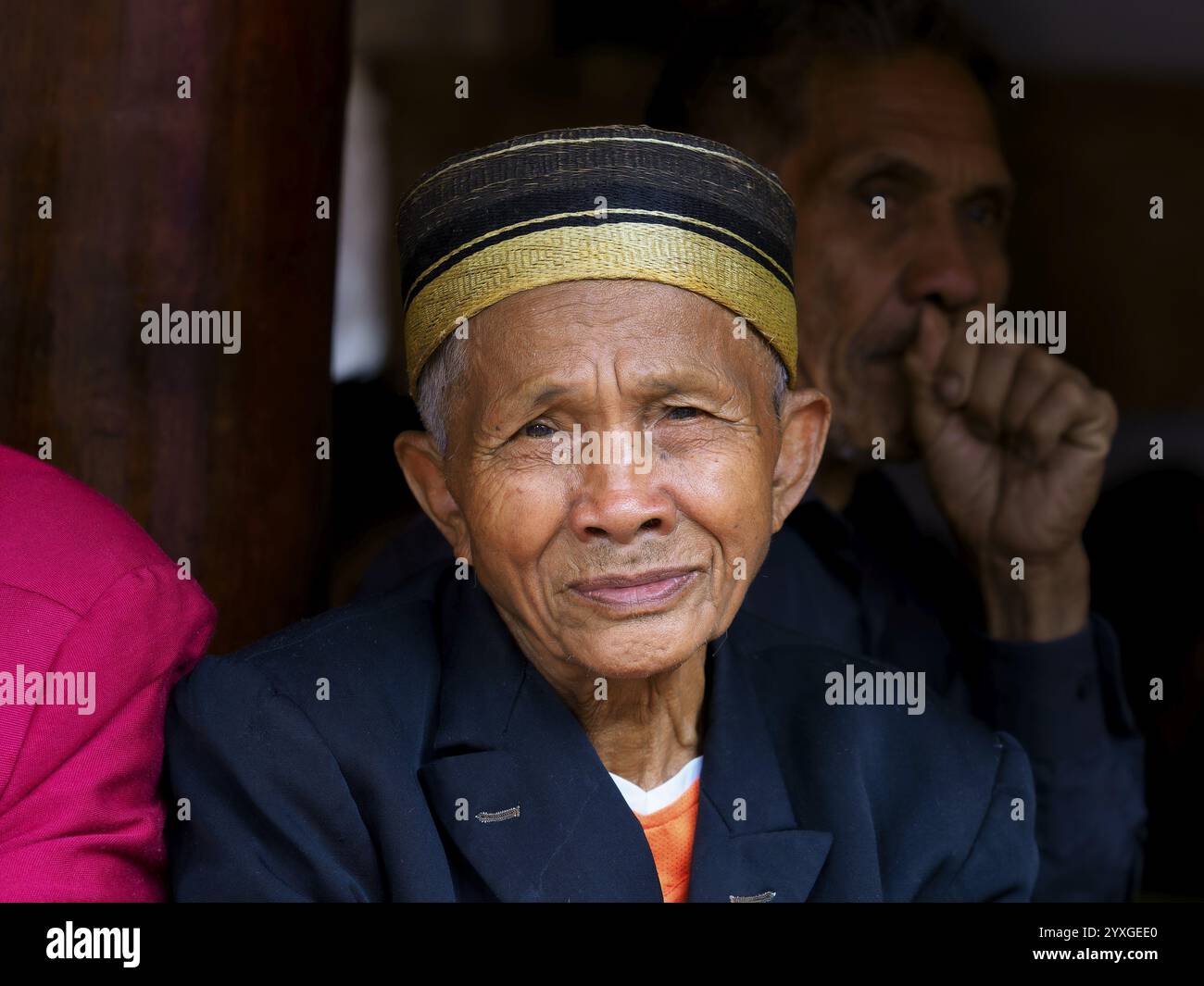 Old man, portrait, in festive clothes, funeral ceremony, Tana Toraja ...
