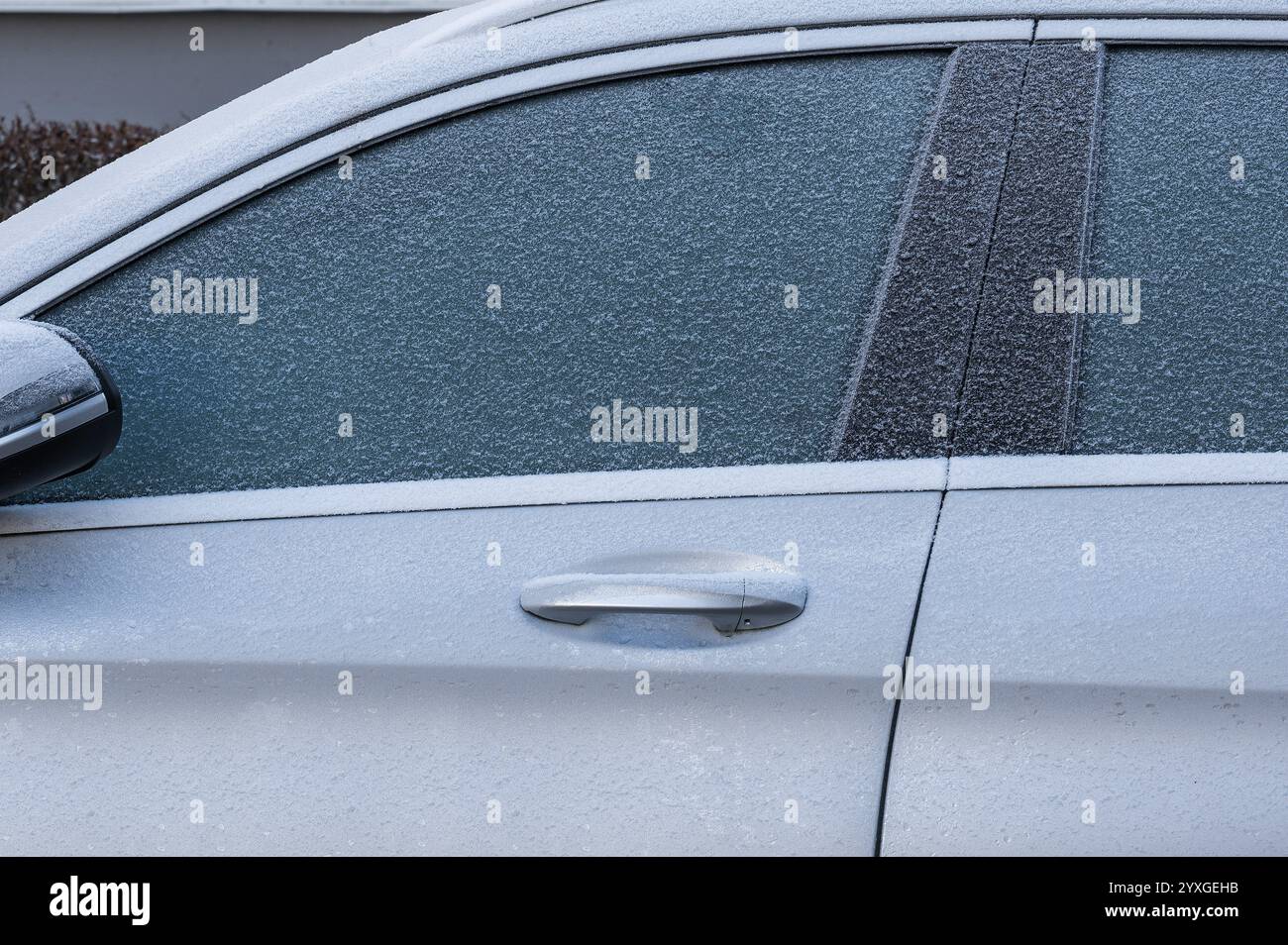 Iced windows hi-res stock photography and images - Alamy