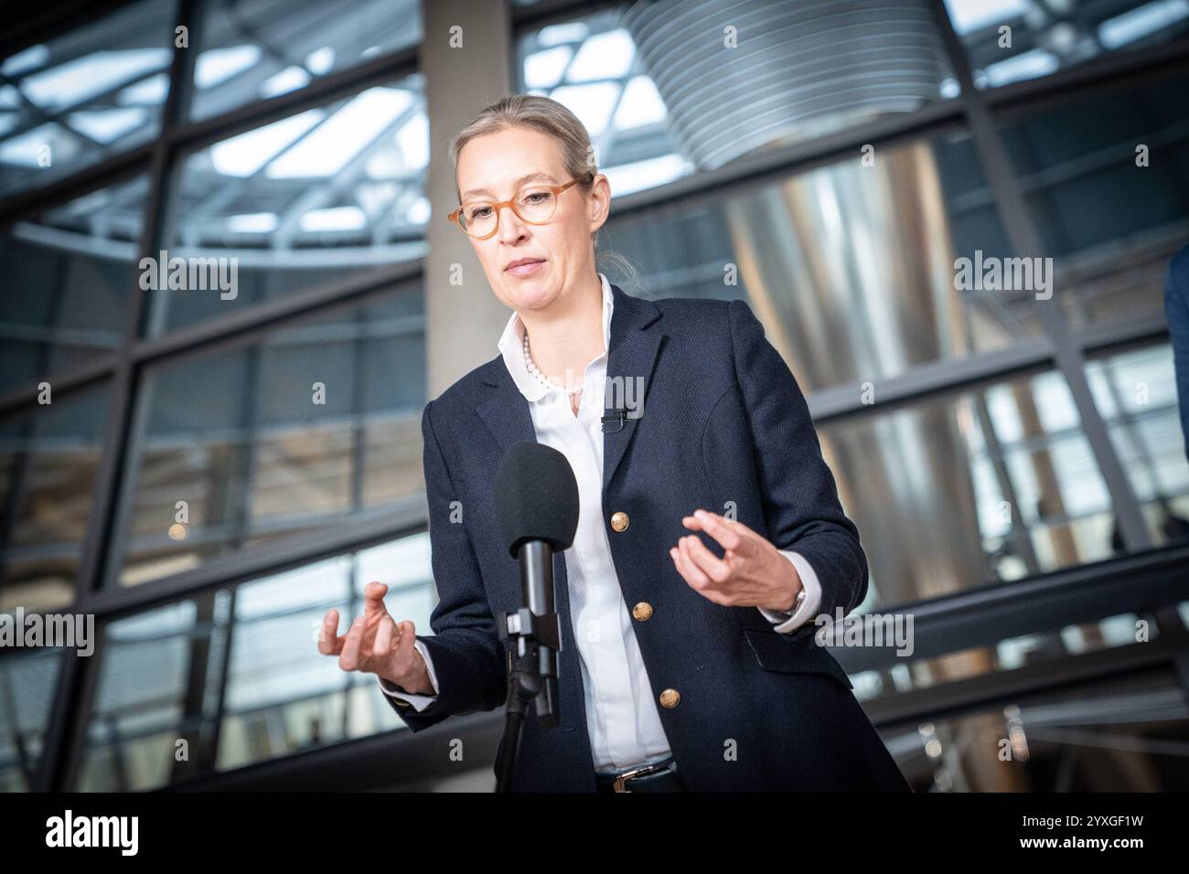 Deutscher Bundestag am Tag der Vertrauensfrage im Dezember 2024 Alice ...