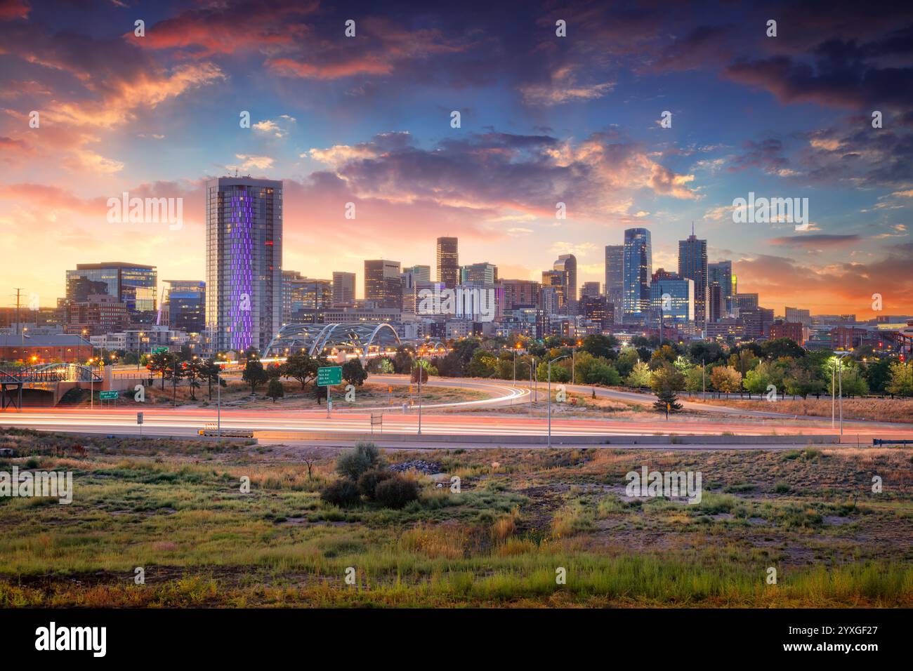 Famous denver skyline hi-res stock photography and images - Alamy