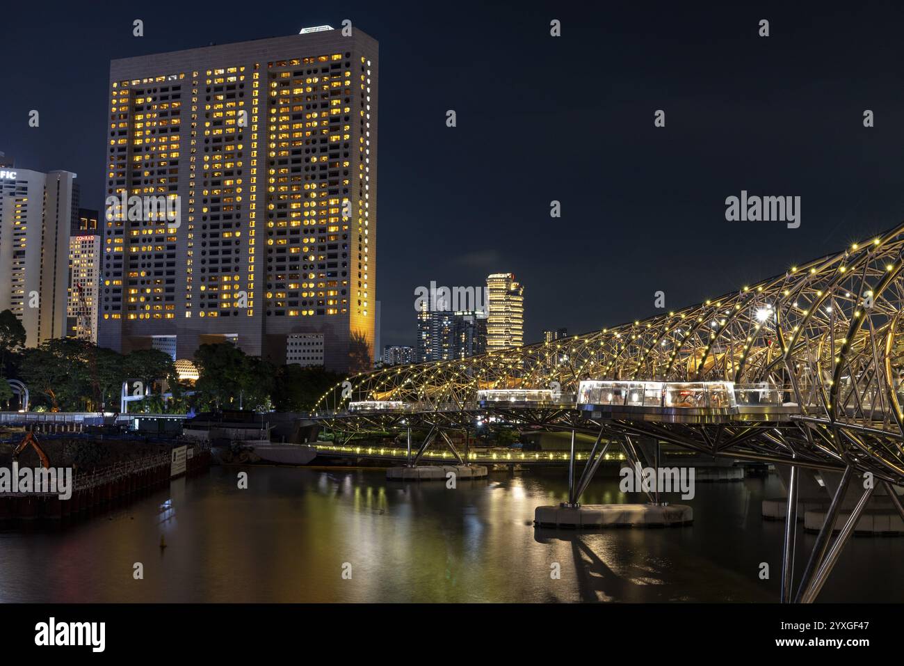 The Helix Bridge, double helix pedestrian bridge with DNA lights ...