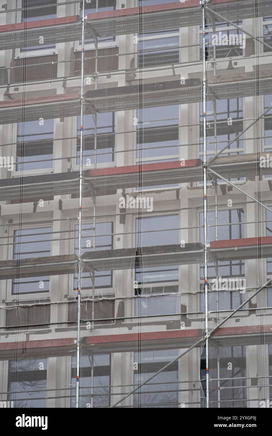 Shell construction with scaffolding of a large new building Stock Photo ...