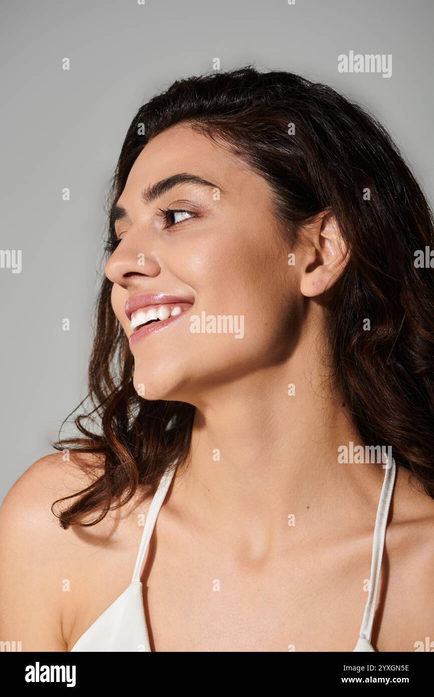 Beautiful woman radiant smile gently hi-res stock photography and ...