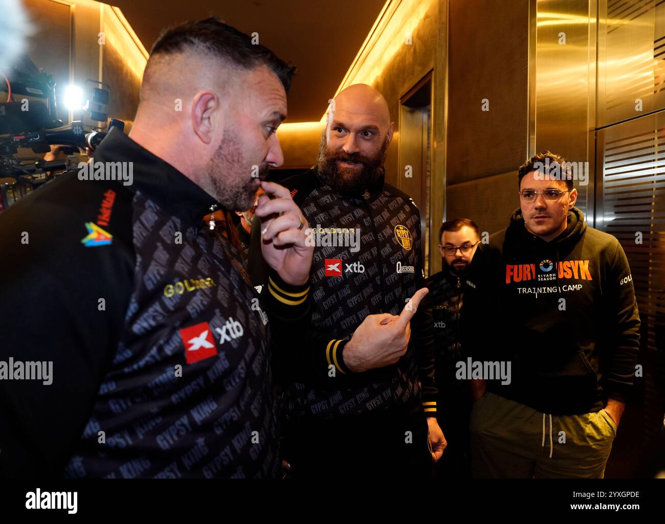 Tyson fury face each other hi-res stock photography and images - Alamy