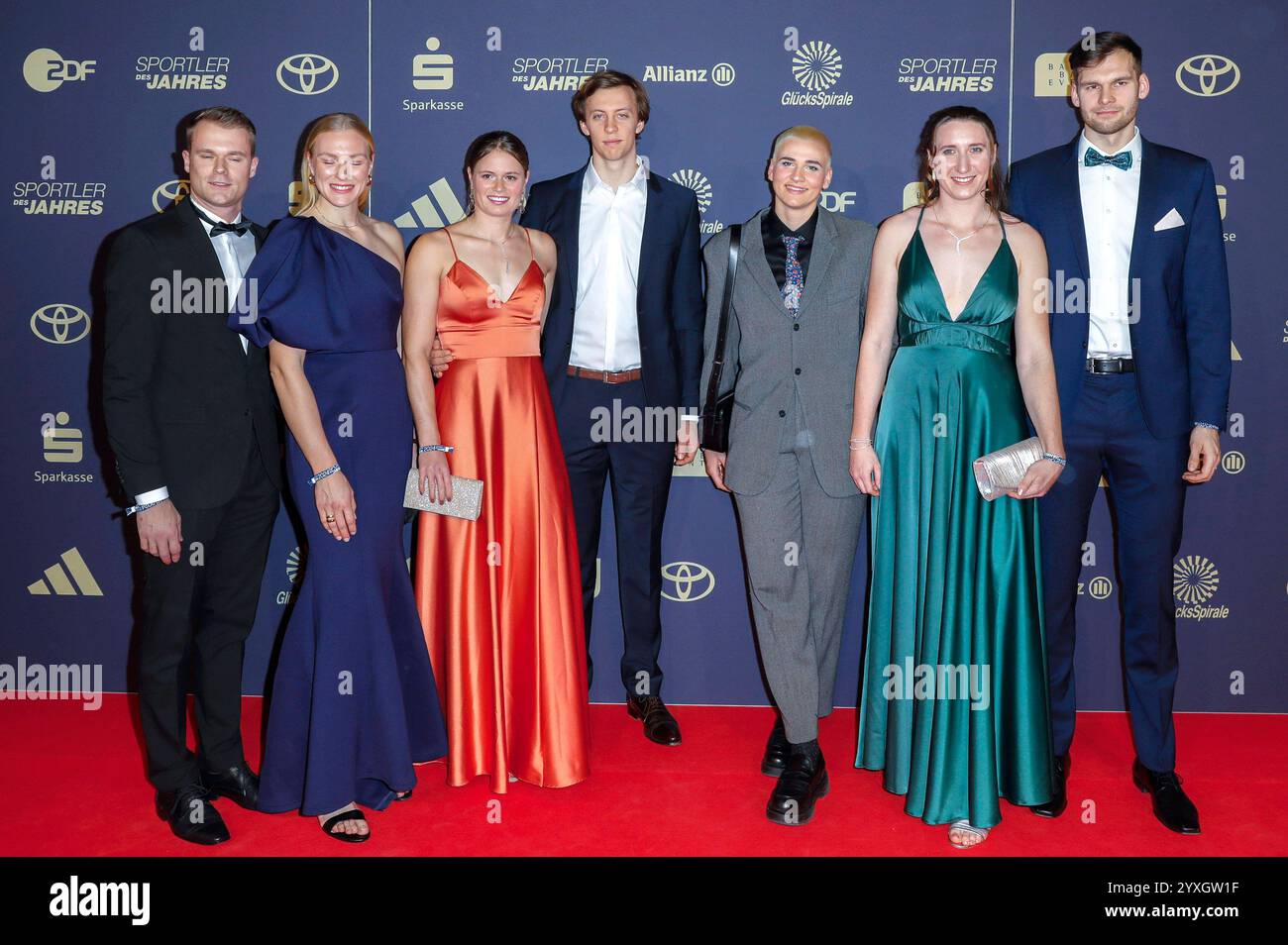 Gast, Pia Greiten, Leonie Menzel, Gast, Tabea Schendekehl, Maren Völz ...