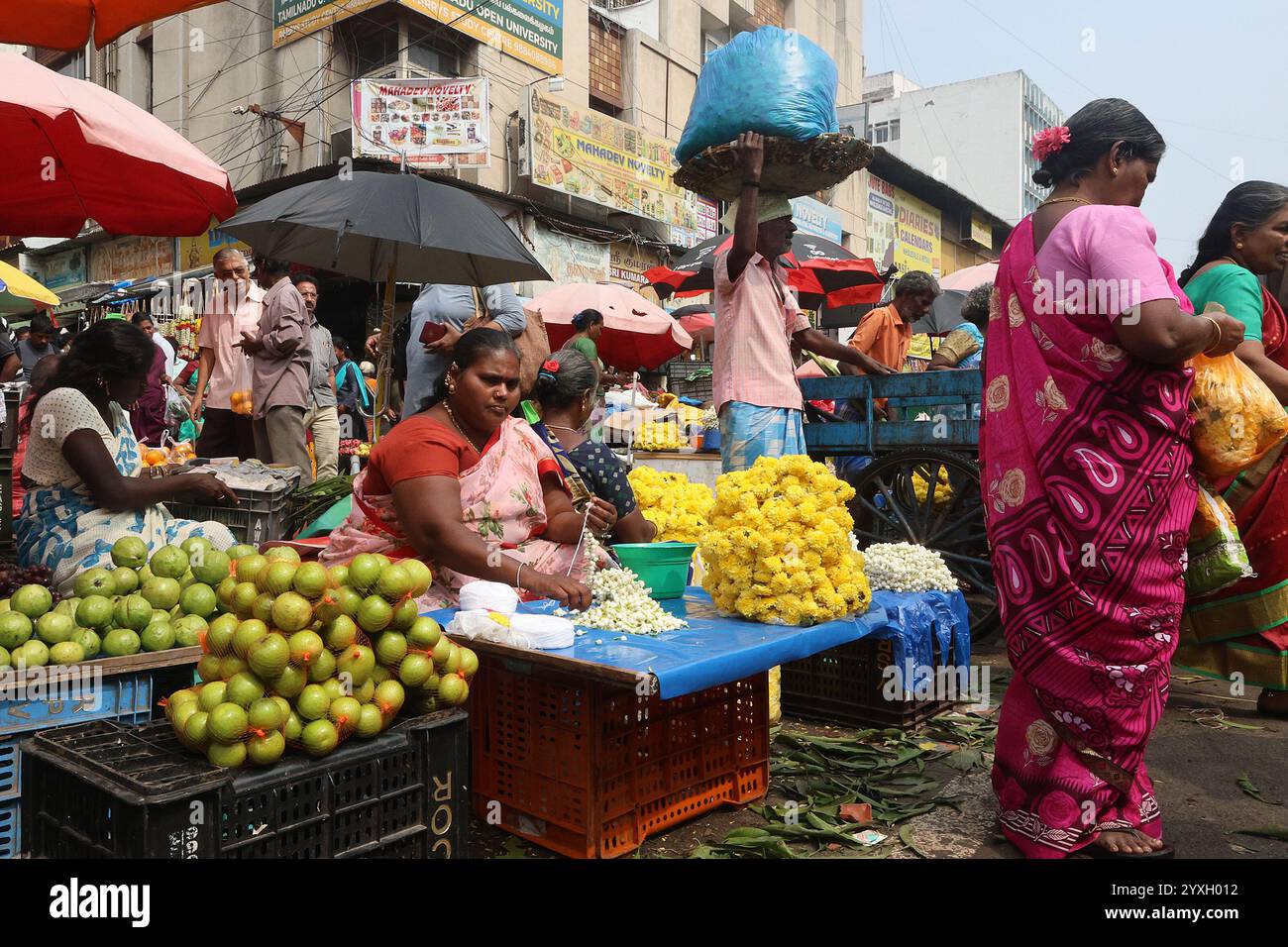 Market on NSC Bose Road in the George Town district of Chennai, Tamil ...
