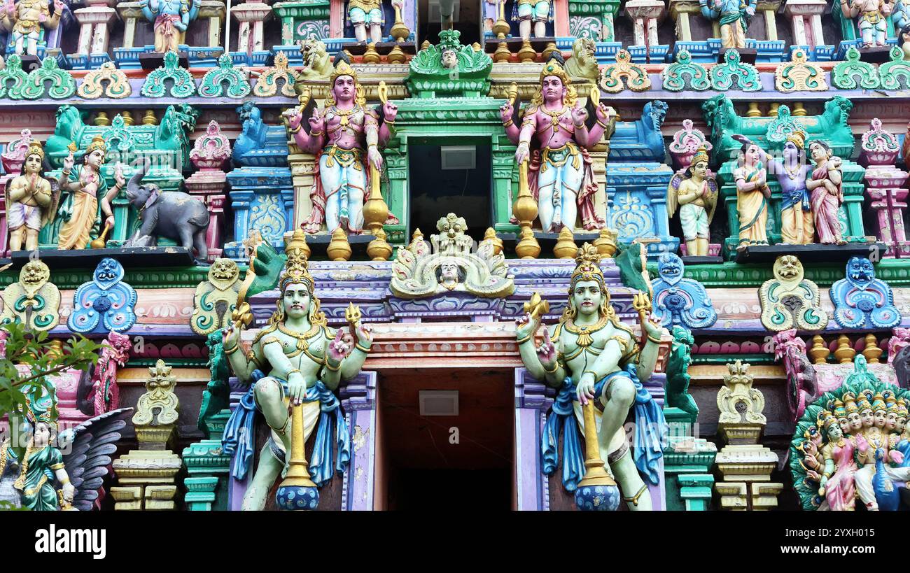 Detail of the gods and deities on the gopuram at the Kapaleeshwarar ...