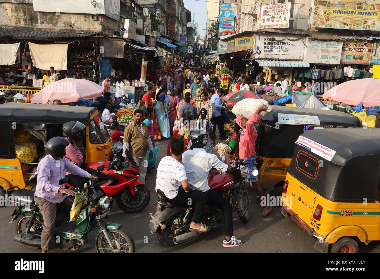 George bose hi-res stock photography and images - Alamy