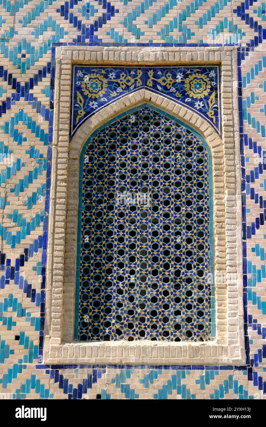 Mosaic tile and window detail on the Sher Dor (Lion) Medressa, the ...