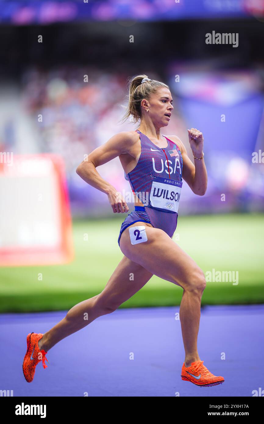Allie Wilson participating in the 800 meters at the Paris 2024 Olympic ...