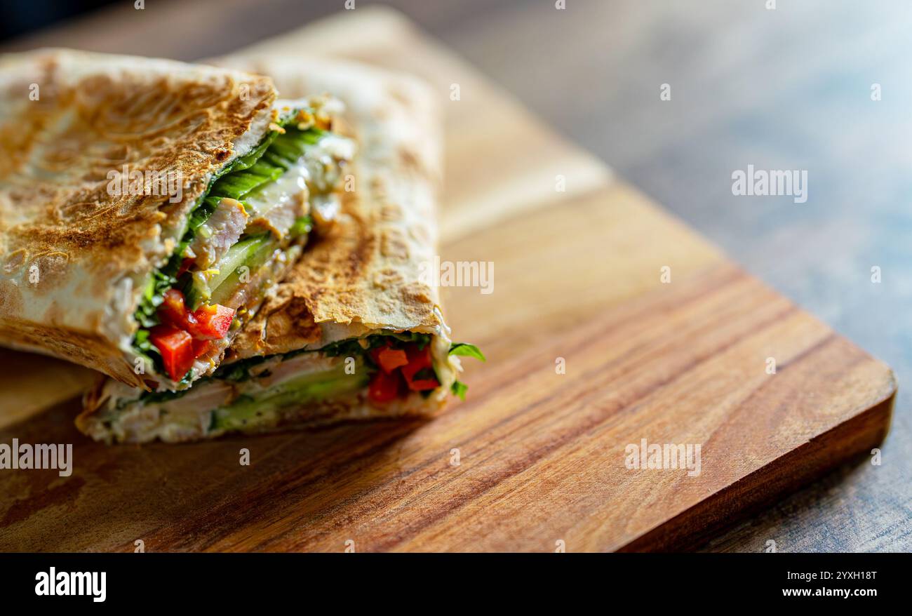 Crispy shawarma with chicken and vegetables Stock Photo - Alamy