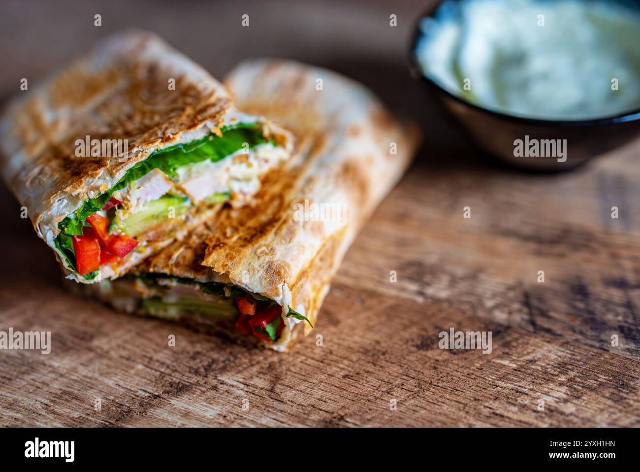 Crispy shawarma with chicken and vegetables Stock Photo - Alamy