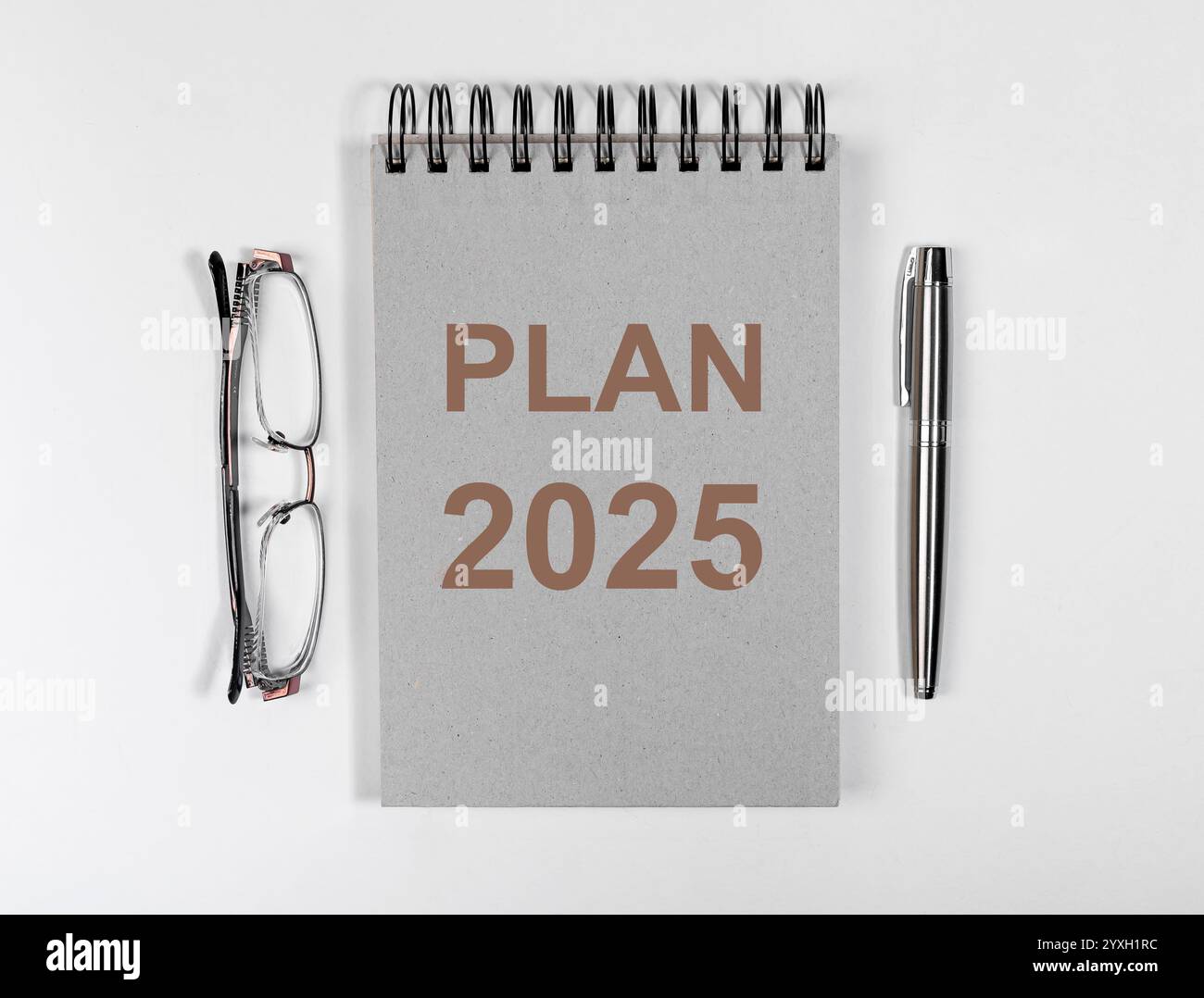 2025 calendar page hi-res stock photography and images - Alamy
