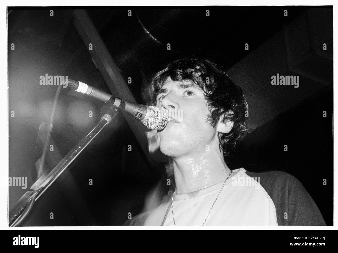 SUPER FURRY ANIMALS, FUZZY LOGIC TOUR, 1996: A young Gruff Rhys of the ...