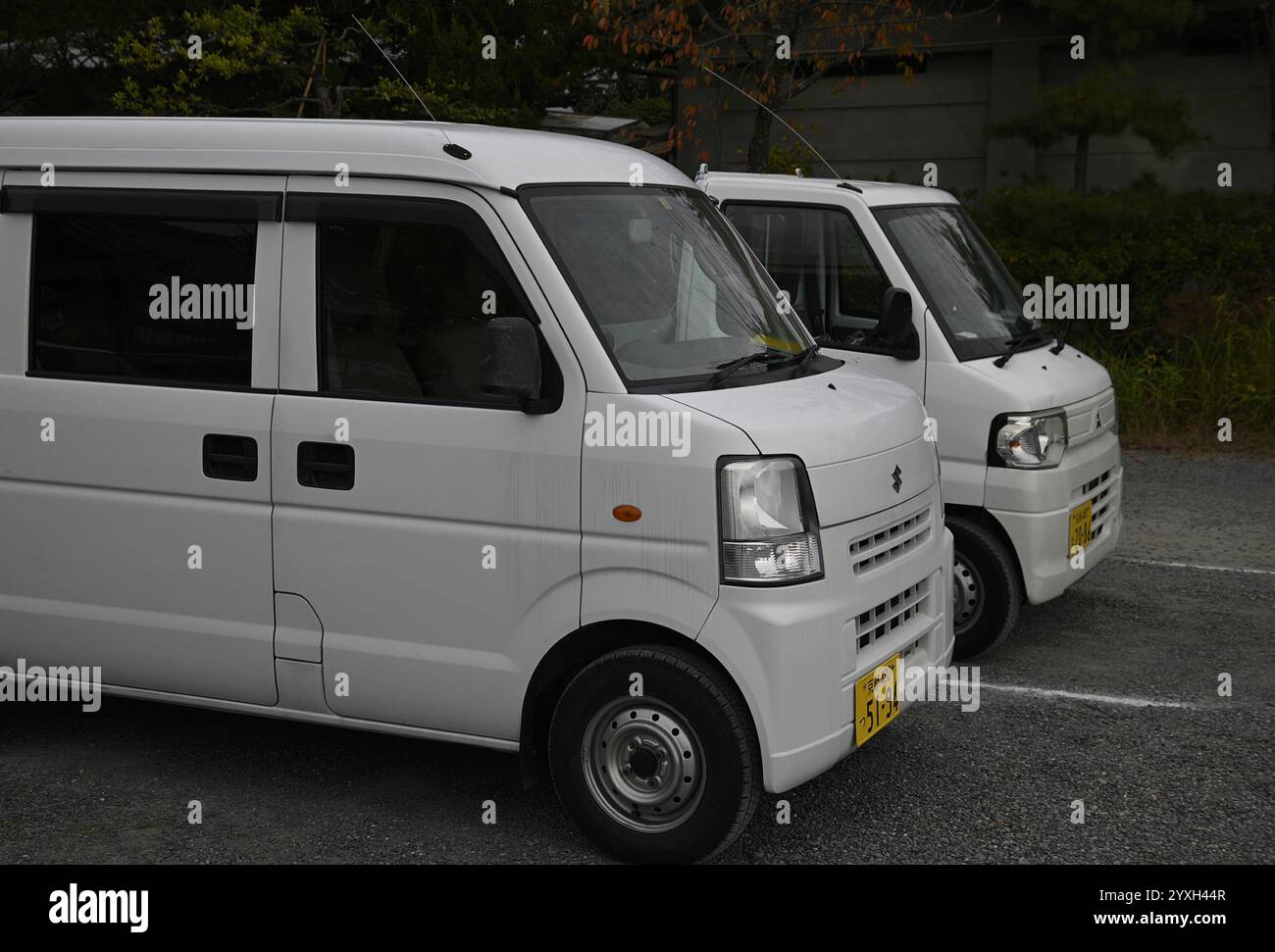 Japanese made utility vans at the entrance of Ryōzen Kannon Temple in Kyoto, Japan Stock Photo ...