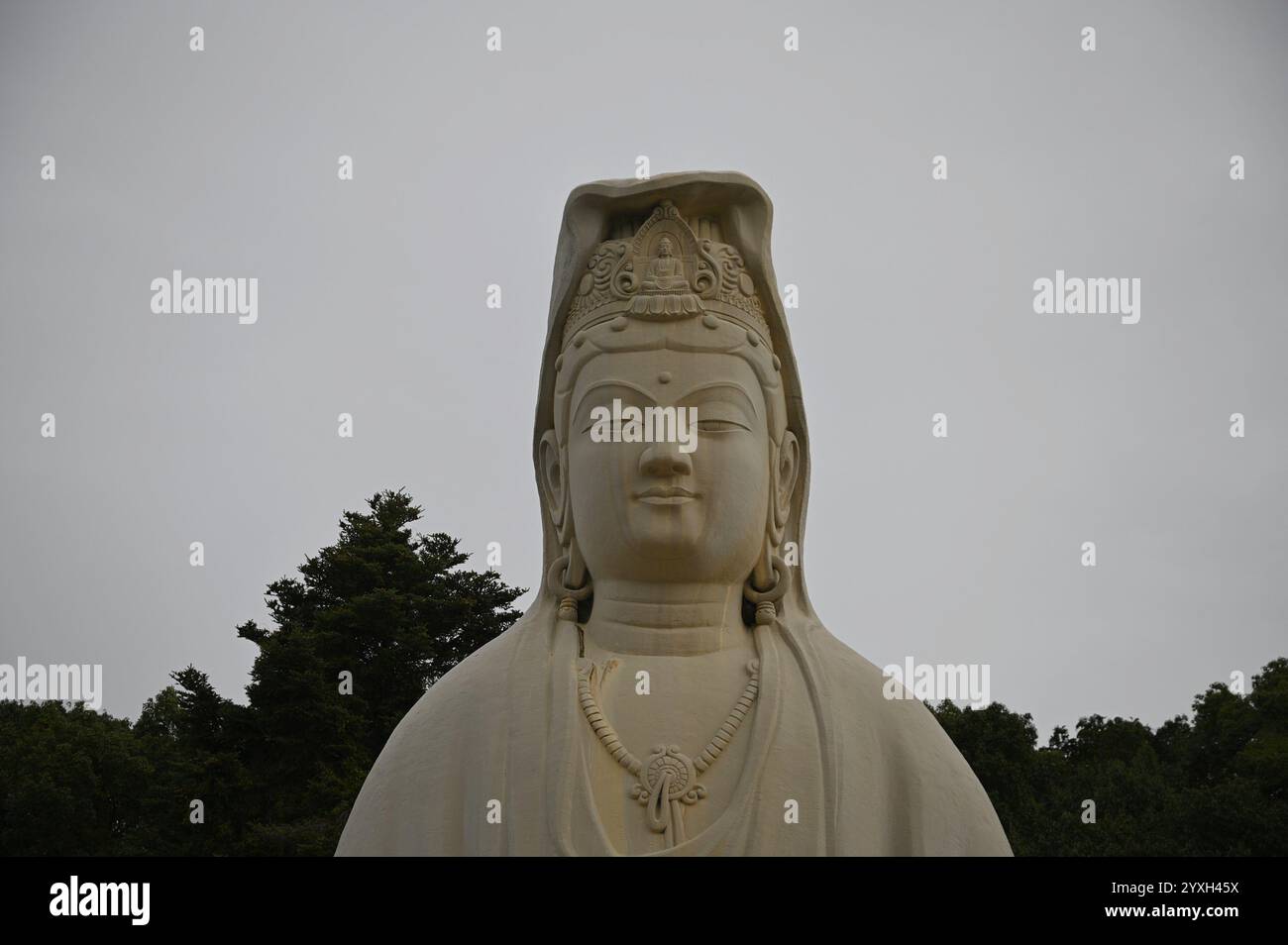 Concrete statue of Bodhisattva Avalokiteśvara at the Ryōzen Kannon ...