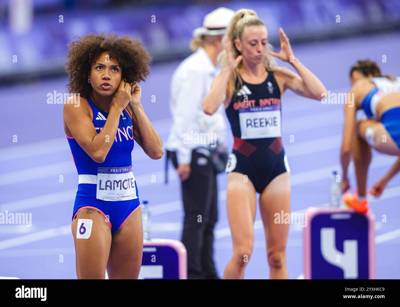 Rénelle Lamote participating in the 800 meters at the Paris 2024 ...
