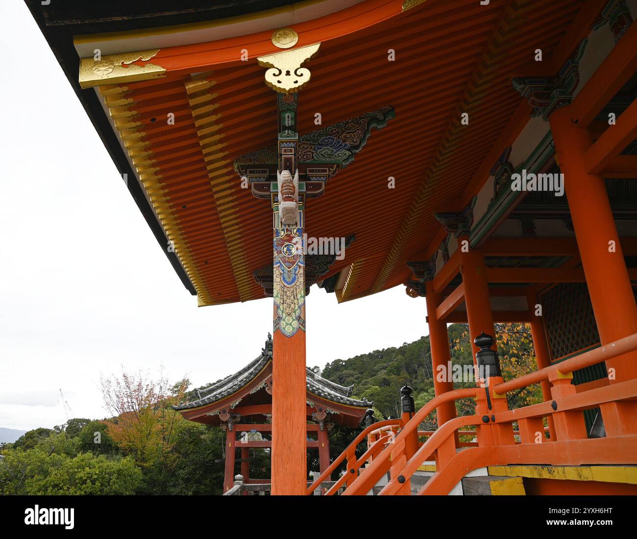 Vibrant colors from the Momoyama period on the facade of the three ...
