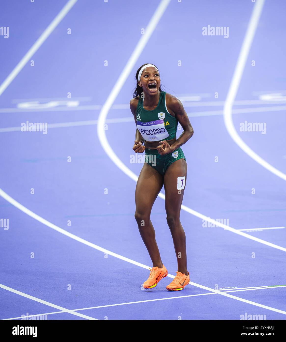 Prudence Sekgodiso participating in the 800 meters at the Paris 2024 ...