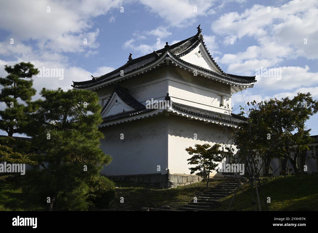 Landscape with scenic view of Tonan Sumi-yagura the Southeast ...