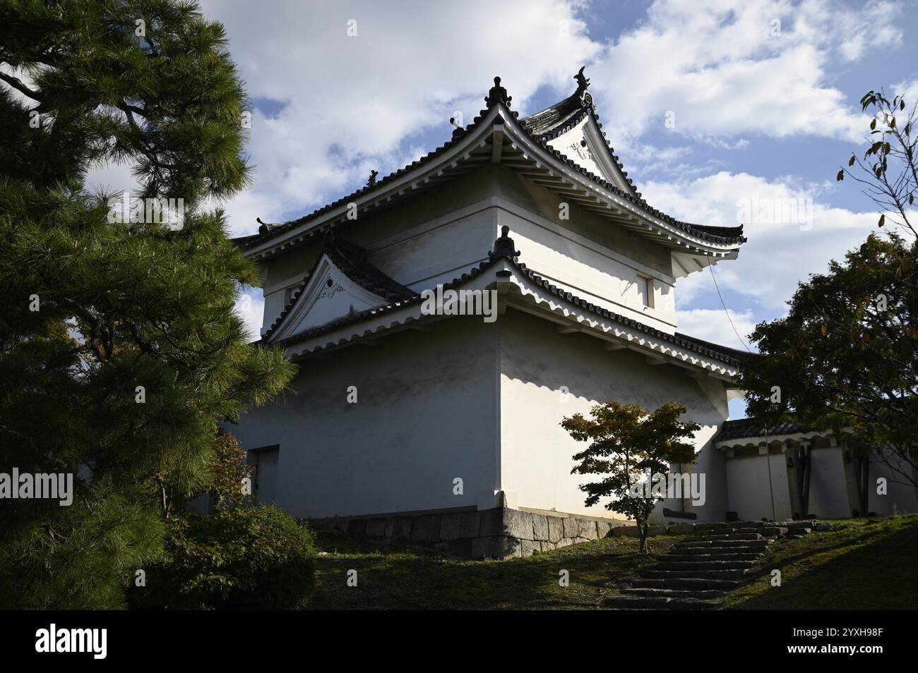Landscape with scenic view of Tonan Sumi-yagura the Southeast ...