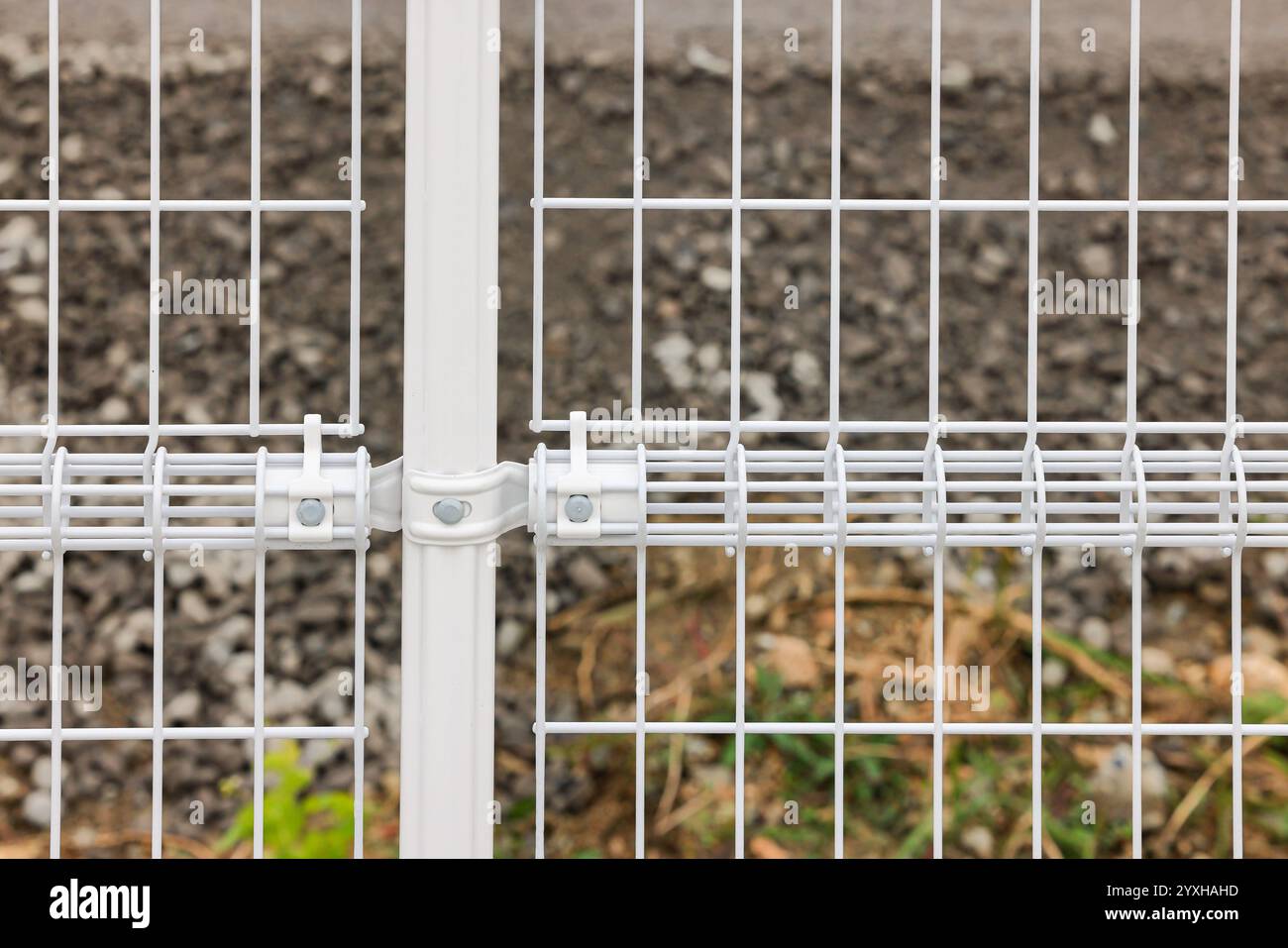 White Steel grating fence made with wire, grating wire industrial fence ...