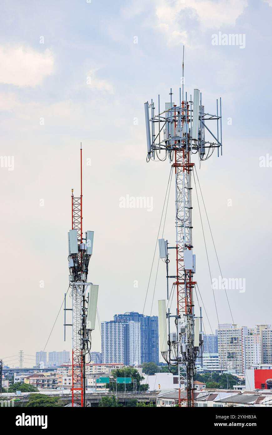 Wireless Communication Antenna pole, Mobile phone mast antenna pole on ...