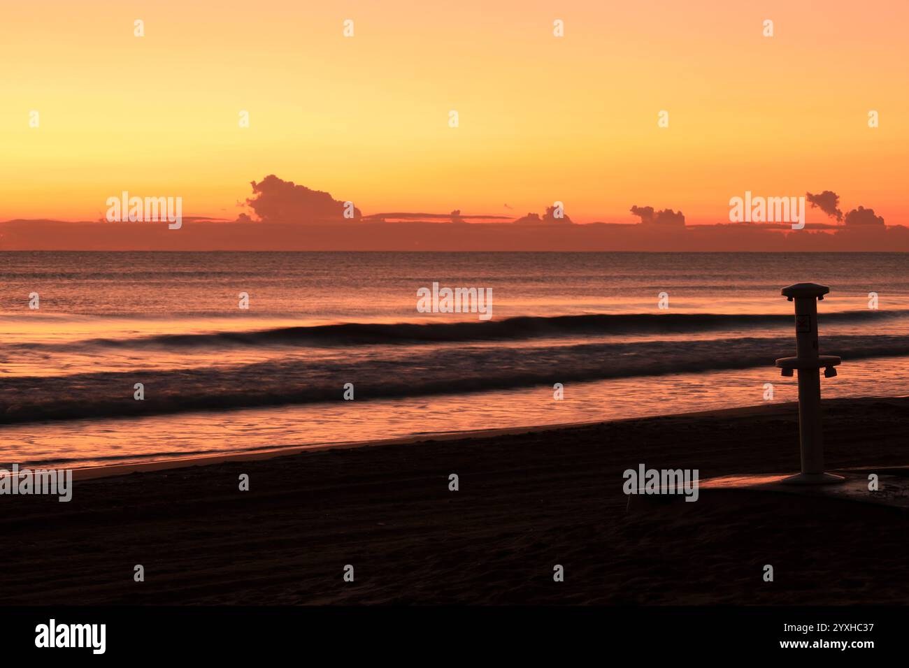 Beautiful Sunrise on the beach in winter in Arenales del Sol, Alicante ...