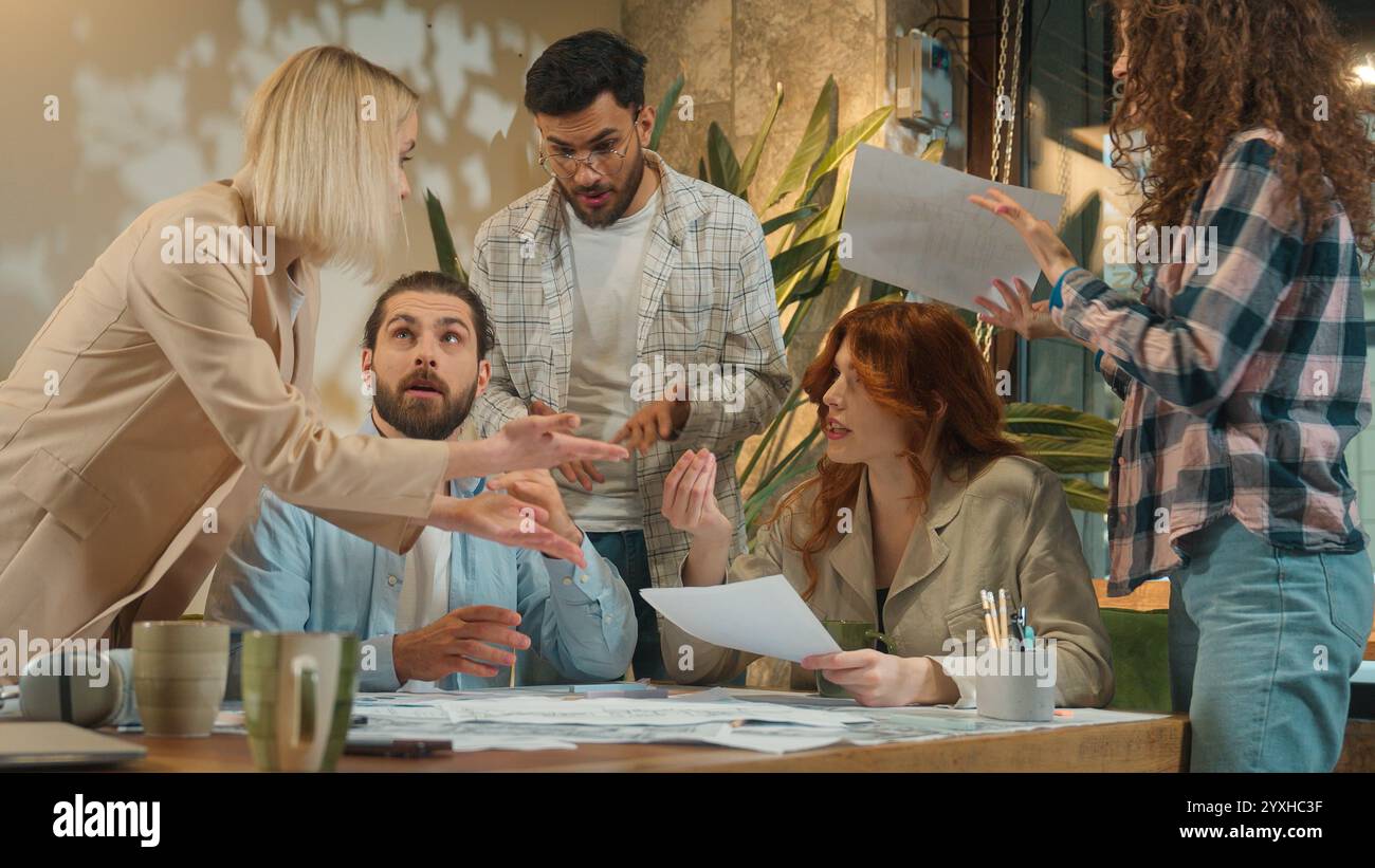 Freelance argue hi-res stock photography and images - Alamy